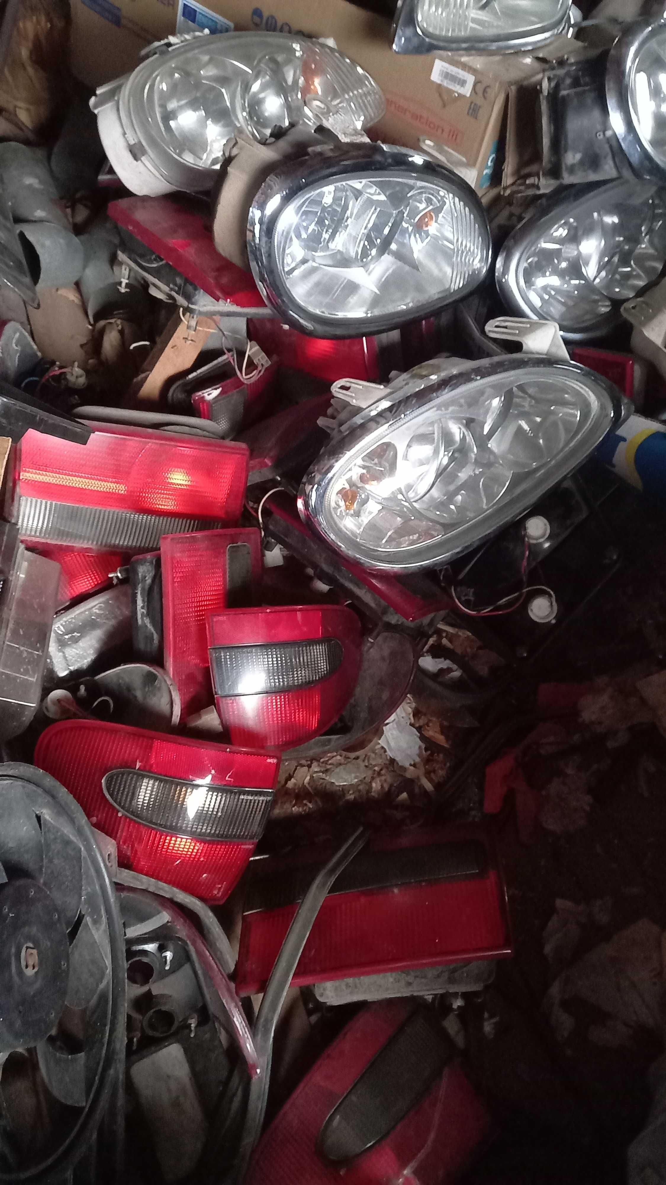 Фари,стопи,зеркала на ГАЗ ВОЛГА 31105-3110: 1 000 грн. - Задні фари ...