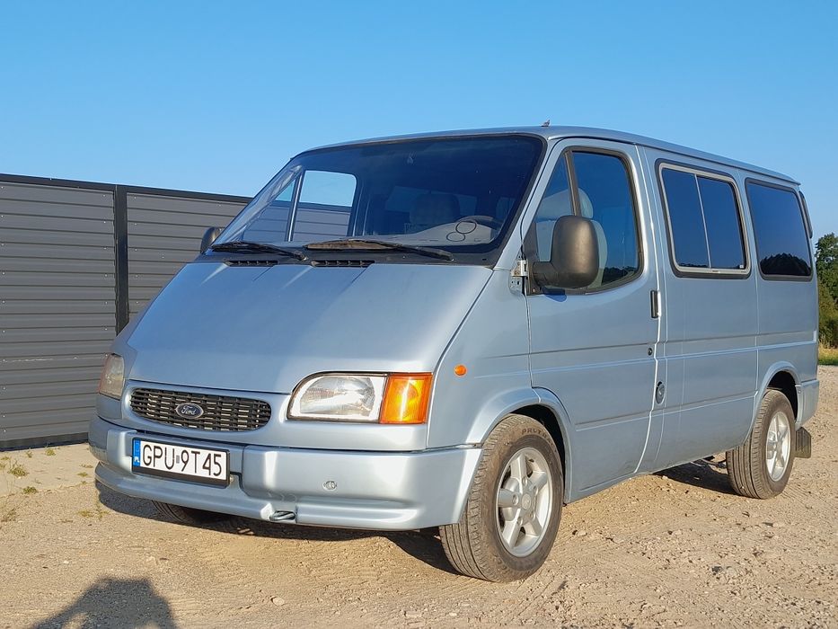 Ford Transit Euroline 2.5td 9os. Jest też dach Westfalia Multivan Camp ...