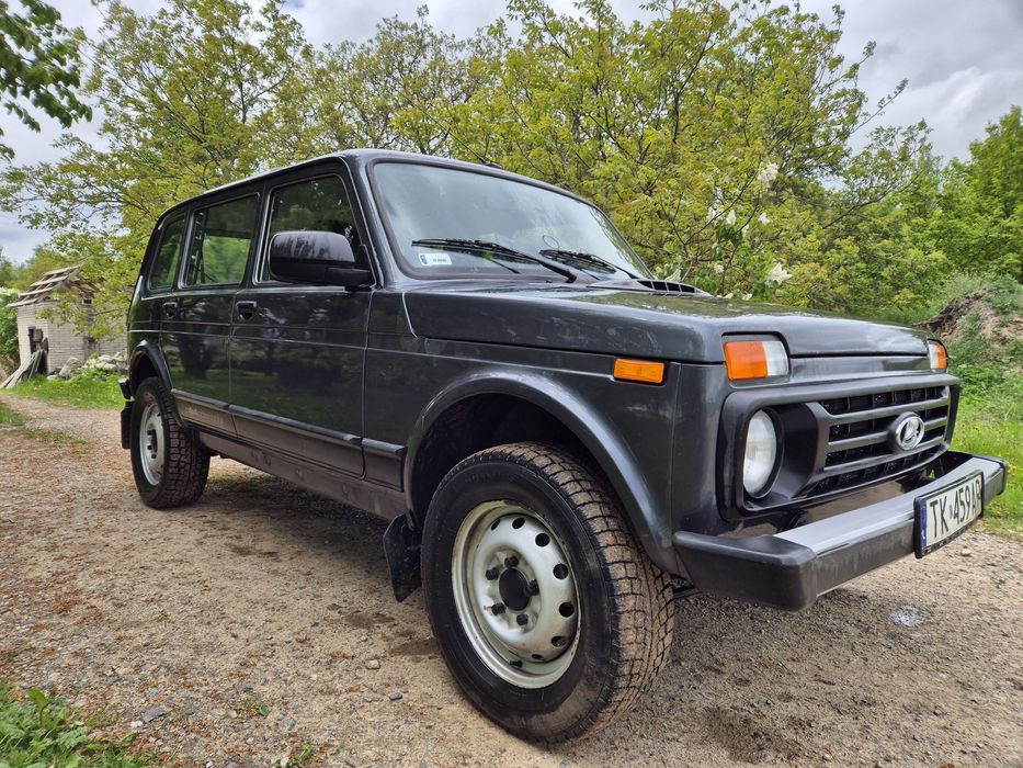 Łada niva 2131 4x4 5 drwi 2022r pierwsza rejeatracja Rzeczyca • OLX.pl
