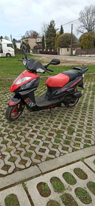 Skuter ZIPP quantum 2T 50cc Malinowice • OLX.pl