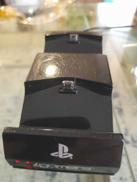 PS4 Pro 1Tb + Comando - Excelente estado Loures • OLX Portugal