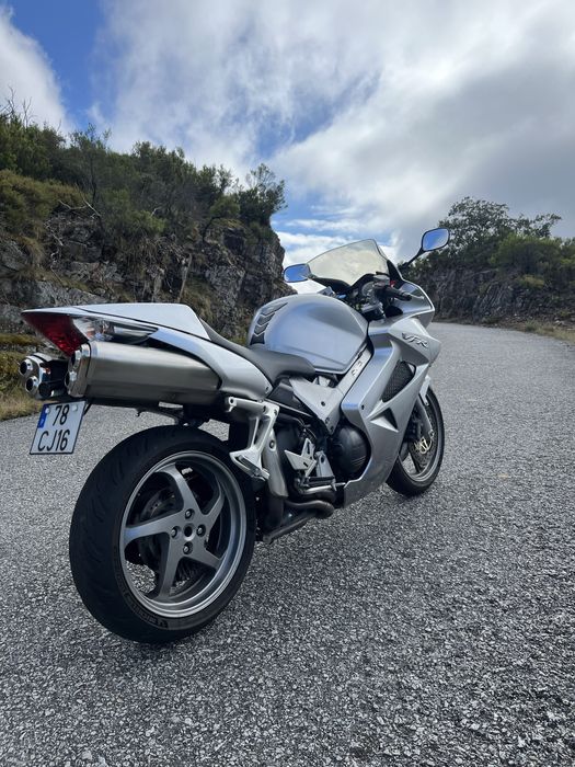 Honda VFR 800 VTEC Malta E Canidelo • OLX Portugal