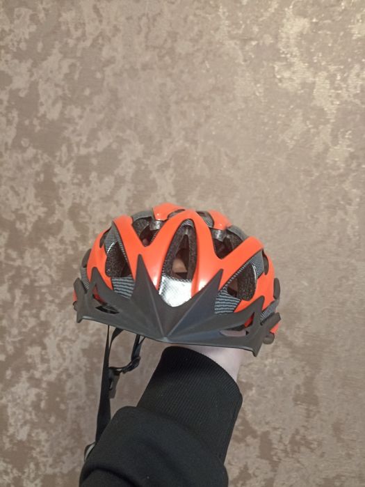 Шлем для вело спорта: 900 грн. - Велозахист Запоріжжя на Olx