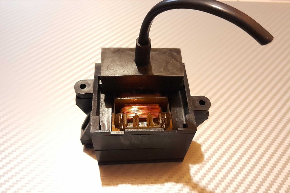 Transformator TS6/28 UNITRA z obudową, oryginalny, sprawny Zawiercie ...