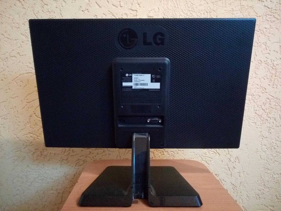 Монитор LG Flatron 19EN33S: 400 грн. - Монітори Кропивницький на Olx