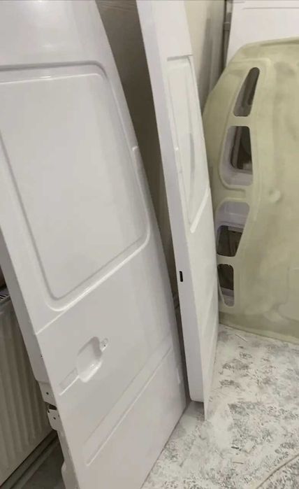 Задние двери Merecedes Sprinter W901 / 906 VW LT (стеклопластик): 99 ...