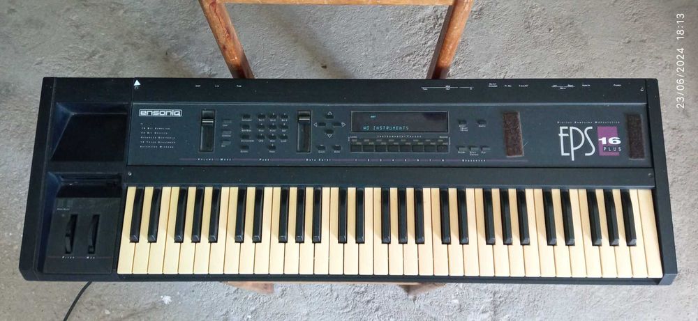 Sampler/Synth Vintage ENSONIQ EPS 16 PLUS - Raro e Funcional! Nazaré ...