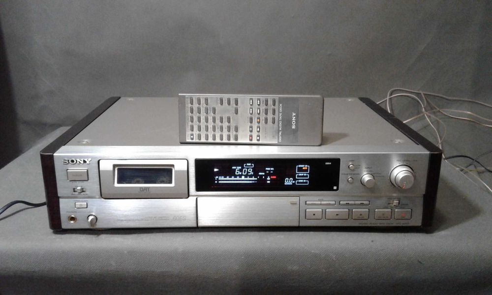 SONY DTC-60ES,pilot,odtwarzacz DAT Legnica • OLX.pl