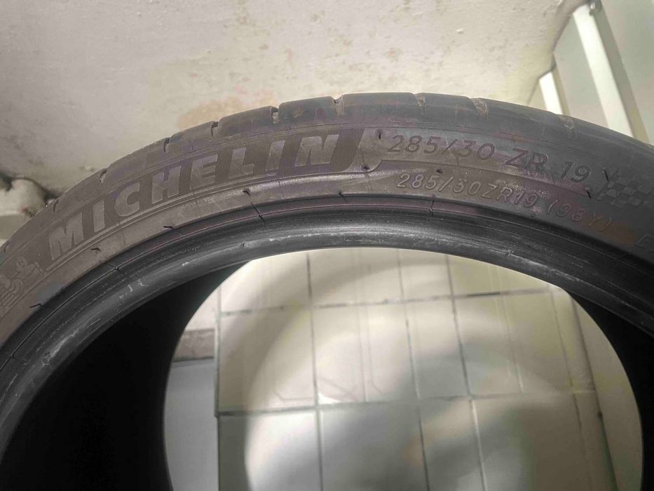 Michelin 285/30 R19 255/35 R19: 5 000 грн. - Автошини Київ на Olx
