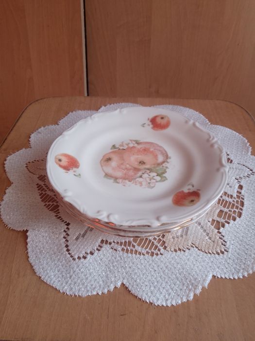 Porcelanowe talerzyki deserowe Tułowice z okresu PRL-U. Jarocin • OLX.pl