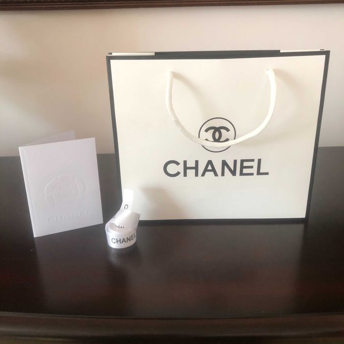 Аксесуари пакувальні Chanel і Christian Dior: 400 грн. - Подарункові ...