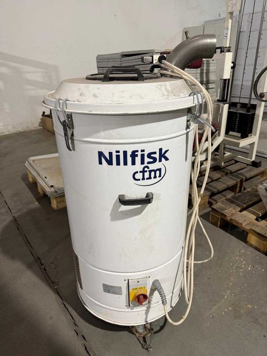 Nilfisk R305 Odkurzacz / odciąg do ścinków z linii przemysłowych ...