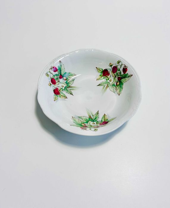 Misa porcelanowa Vintage Chodzież z motywem poziomek / Miska retro PRL ...