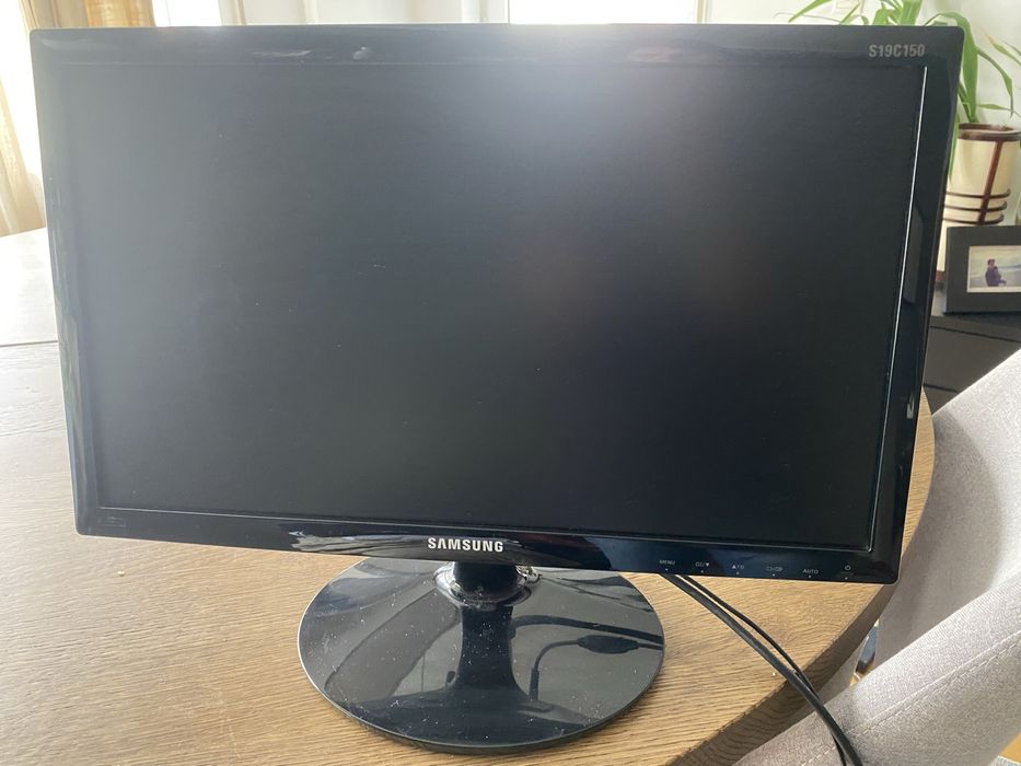 Monitor samsung 17” usado para pc mas em bom estado Lumiar • OLX.pt
