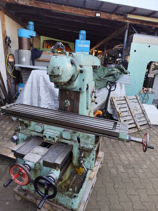 Frezarka do metalu Tos uniwersalna tokarka Piła taśmowa szlifierka MMM ...