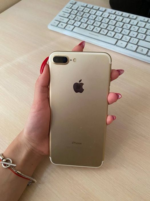 IPhone 7 Plus: 2 000 грн. - Мобільні телефони / смартфони Хотин на Olx