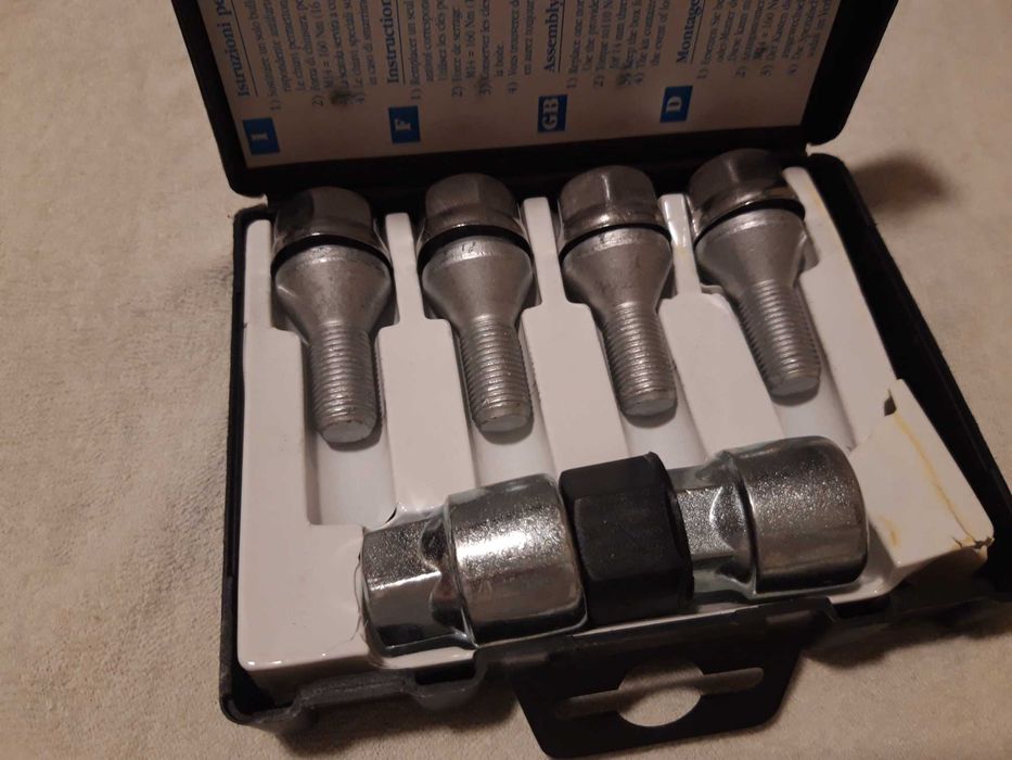 Fiat Śruby zabezpieczające koła OE NOWE Gdynia Obłuże • OLX.pl