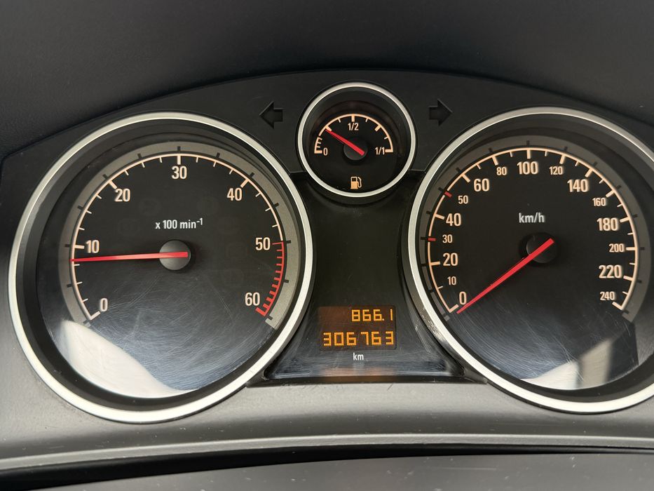 Open Astra GTC 1.9 CDTI Sport Strzegocice • OLX.pl