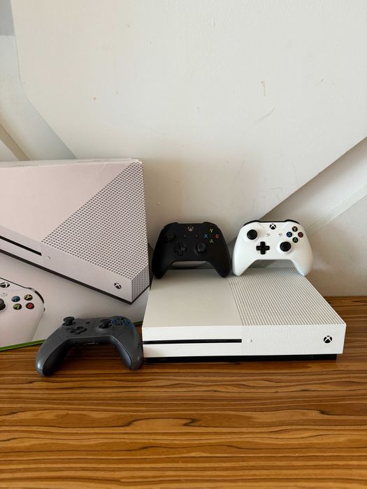 [Xbox] Konsola Xbox One S + 3 Pady - Oryginalne pudełko - Wada Suwałki • OLX.pl