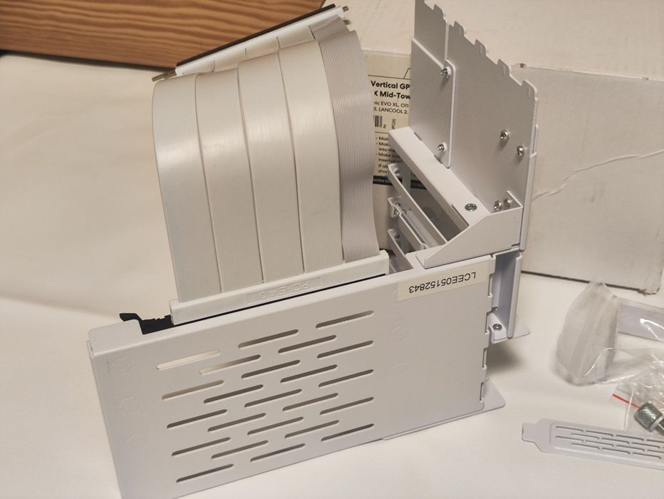 Райзер Lian Li Vertical GPU kit вертикальне кріплення для відеокарти: 2 ...