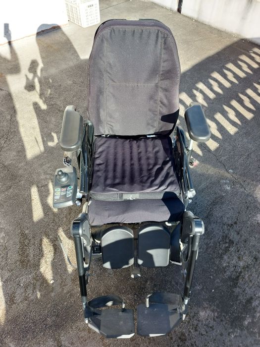 2 Cadeira de Rodas eléctrica Invacare Storm 4 Cadaval E Pêro Moniz • OLX.pt