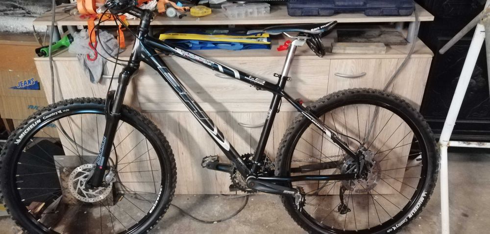 Bicicleta de carbon BH São Sebastião • OLX.pt