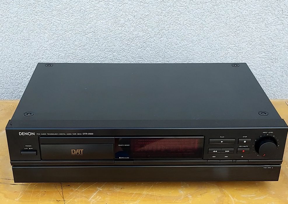 Cyfrowy magnetofon DAT Denon DTR-2000 Zągoty • OLX.pl