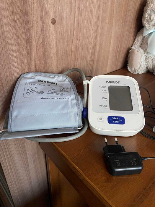 Автоматический тонометр Omron M 2 Basic HEM-7121-ARU c адаптером: 700 грн. - Інша техніка для ...