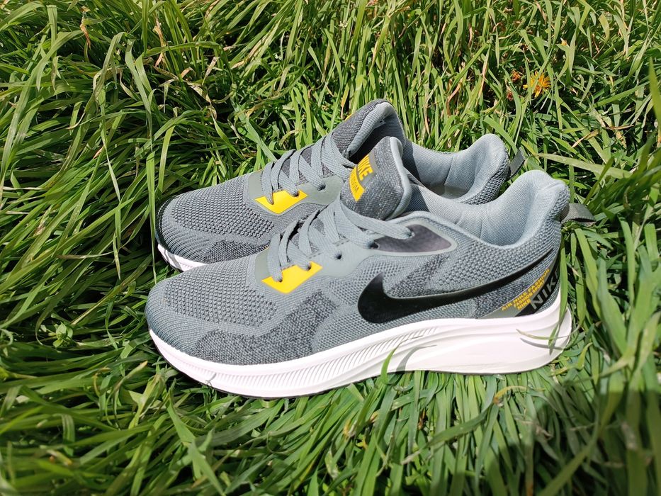 Кроссовки Nike Zoom: 910 грн. - Кроссовки для бега Фастов на Olx