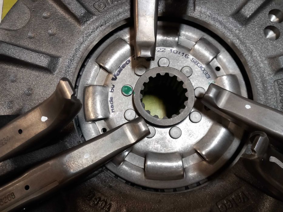 Sprzęgło docisk tarcza NEW HOLLAND TD60-TD95 fi-310mm oryginał VALEO ...