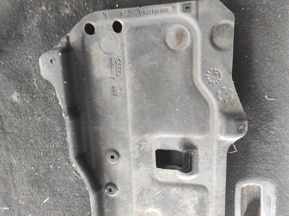 Захист audi q7,audi q8 ,4m0804033: 850 грн. - Захист картера та КПП ...