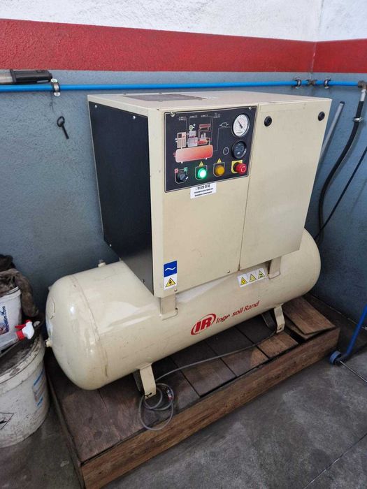 Compressor parafuso Grijó E Sermonde • OLX.pt