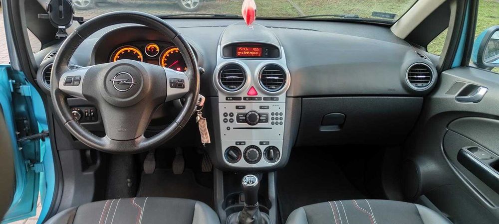 Opel Corsa D Polift limitowana edycja na 150 lecie Chorzów • OLX.pl