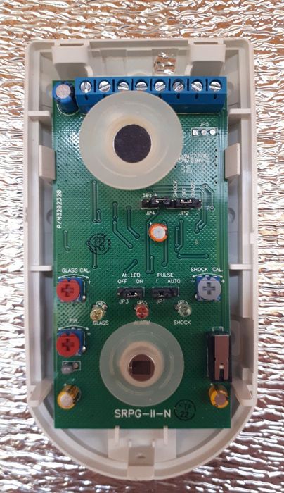 Датчик комбінований SRPG-2 (рух і розбиття скла) провідний: 300 грн ...