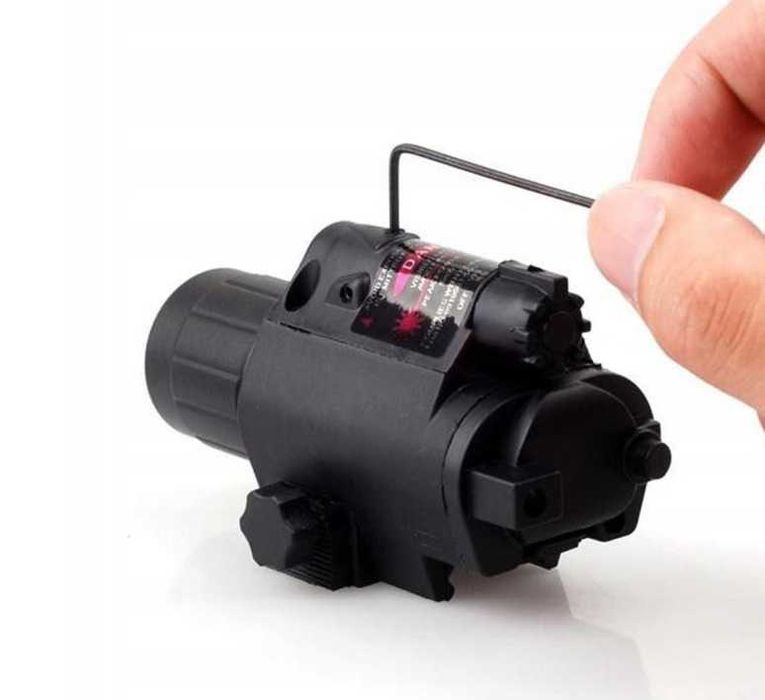 Laser Celownik Laserowy Wskaźnik do wiatrówki Broni + Latarka LED Katowice Dąb • OLX.pl