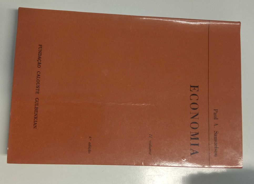 Economia, de Paul A. Samuelson Lamego (Almacave E Sé) • OLX Portugal