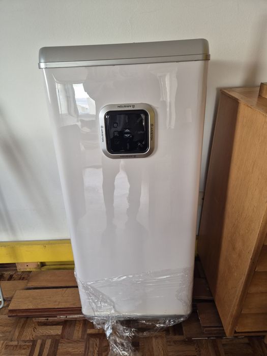 Termoacumulador ariston Velis pro Wi-Fi 80L como novo. Carcavelos E ...