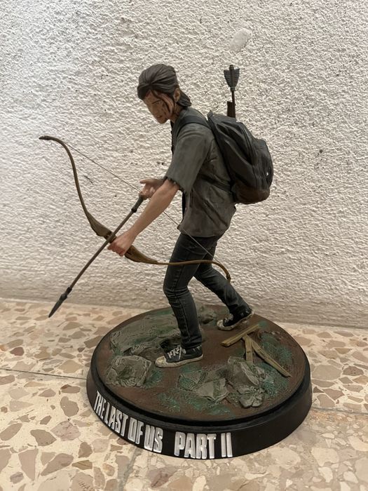 Figura Dark Horse The Last of Us Part II - Ellie With Bow Oeiras E São ...