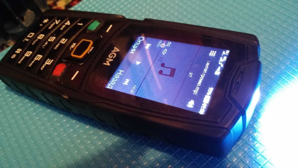 Кнопочный телефон AGM м7 с интернетом вайфаем приложениями андроид 8: 1 ...