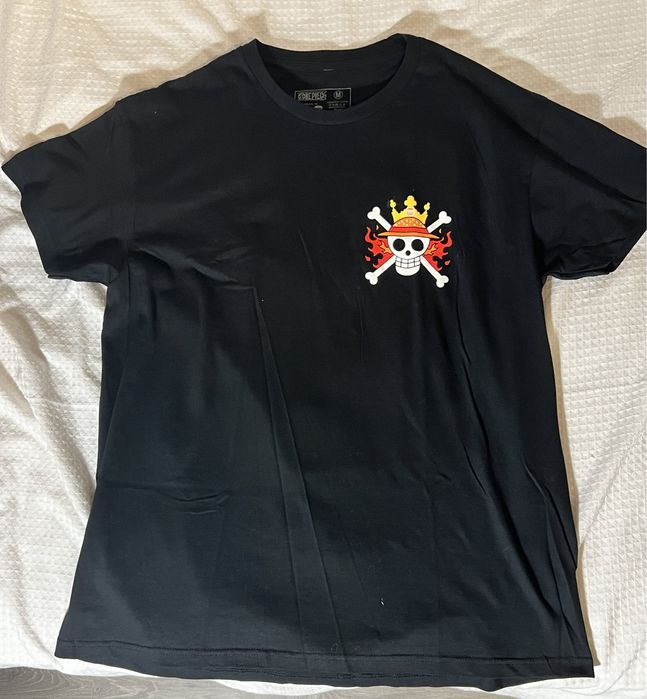 One Piece x BK - Tshirt (M) Pinhal Novo • OLX.pt