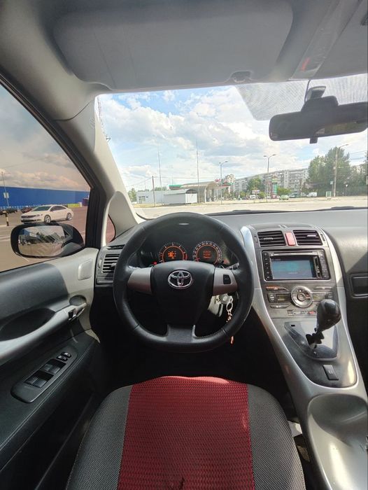 Тойота Аурис 2010 рік 1,4 D АКПП: 7 400 $ - Toyota Сумы на Olx