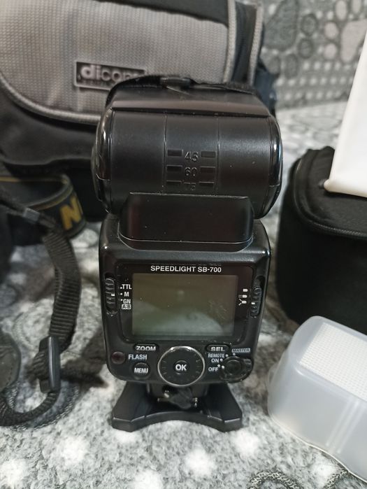 Nikon D90 + kit 18-105 і спалах nikon sb700: 9 500 грн. - Цифрові ...