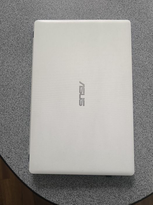 Ноутбук ASUS X552M: 4 900 грн. - Ноутбуки Івано-Франківськ на Olx