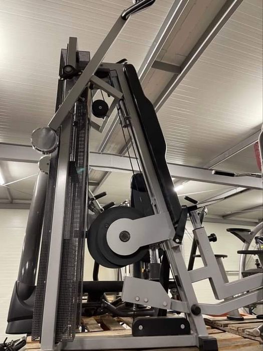 Technogym isotonic vertical traction plecy z gory silownia obciazenie ...