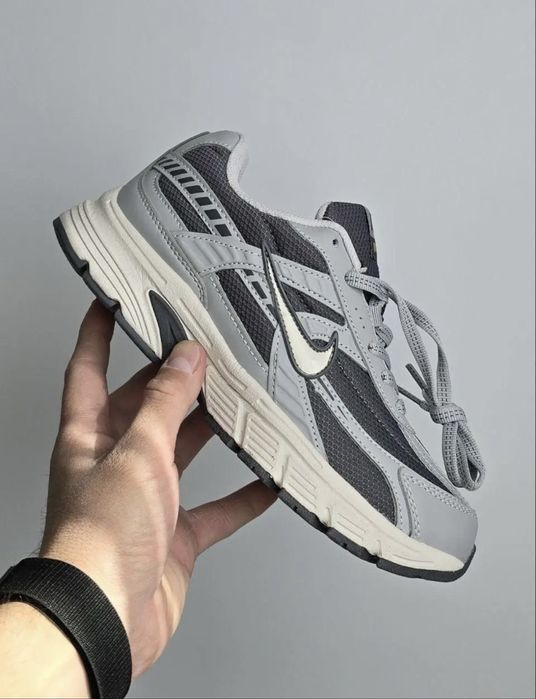 Кроссовки Nike Initiator серого цвета: 1 700 грн. - Кросівки для міста ...