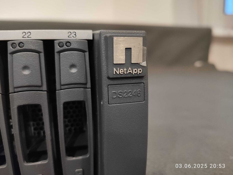 Дискова полка 24x 2.5" NetApp Disk Array SAS 6G DS2246: 13 300 грн ...