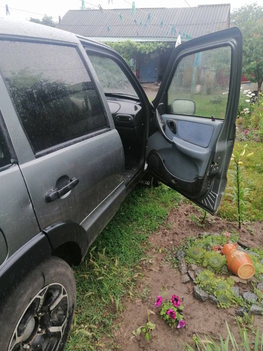 Шевроле нива ваз 2123: 2 300 $ - Chevrolet Харків на Olx