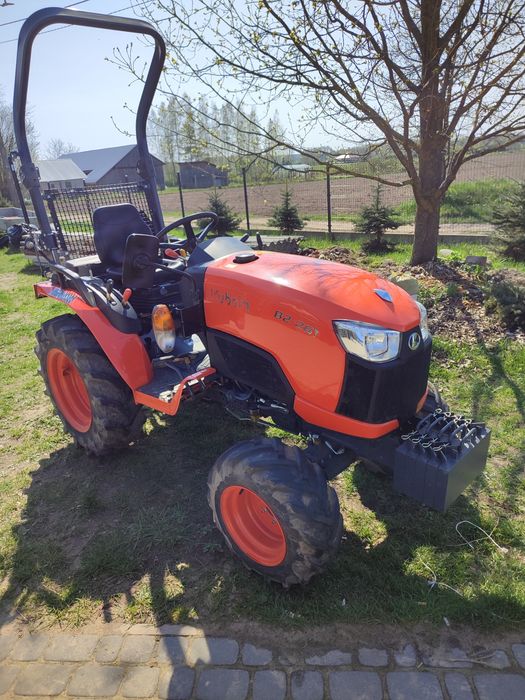 OKAZJA Sprzedam mini traktor Kubota B2-261 Zabłudów • OLX.pl