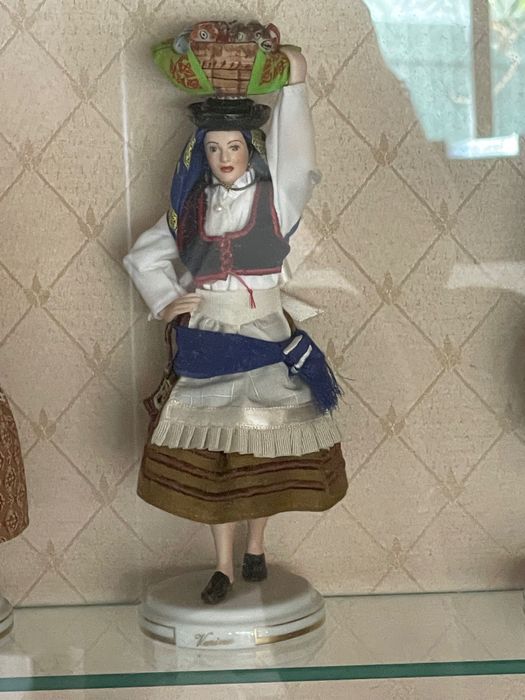 Coleção de bonecas vintage e tradicionais São Clemente • OLX Portugal