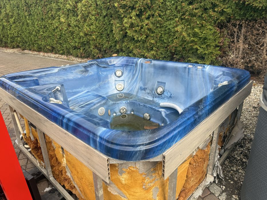 Jacuzzi Sundance Spas Sentry 850 Walidrogi • OLX.pl